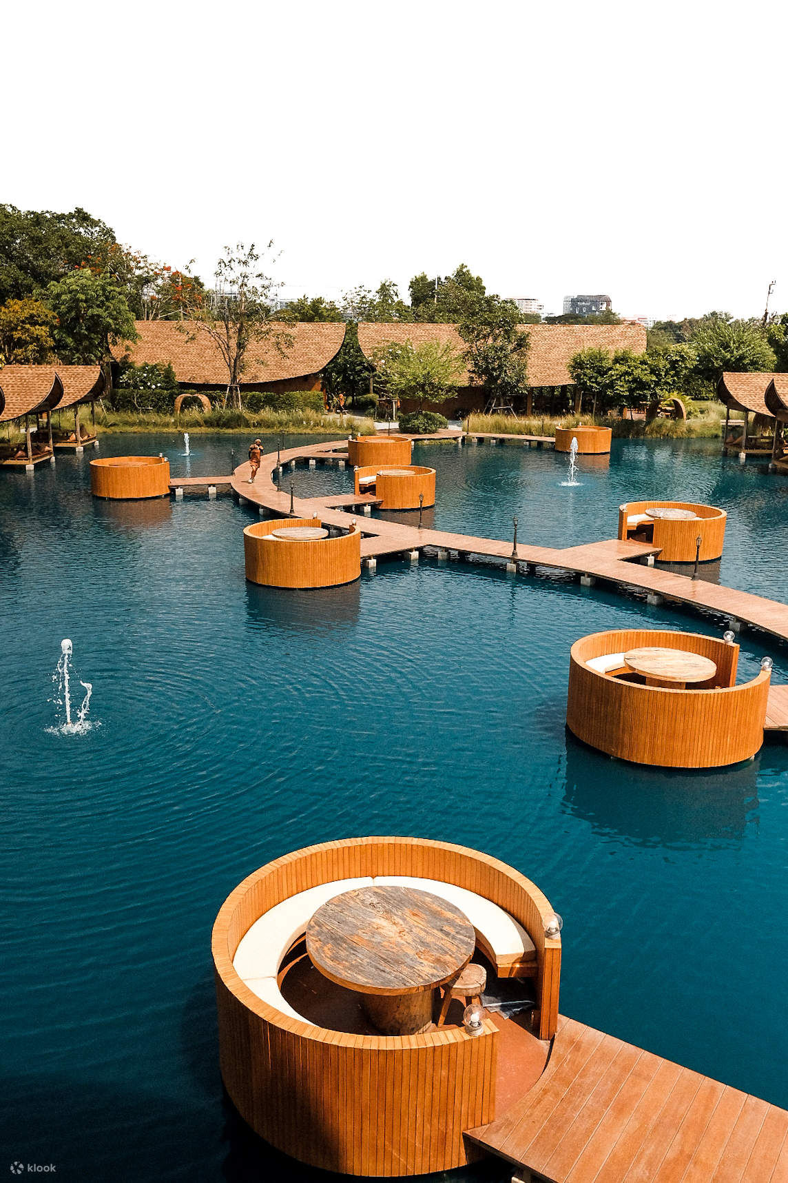 Bangkok Ig Cafe Tour At Bubble In Forest, After Rain, Ampawa Sri in ...