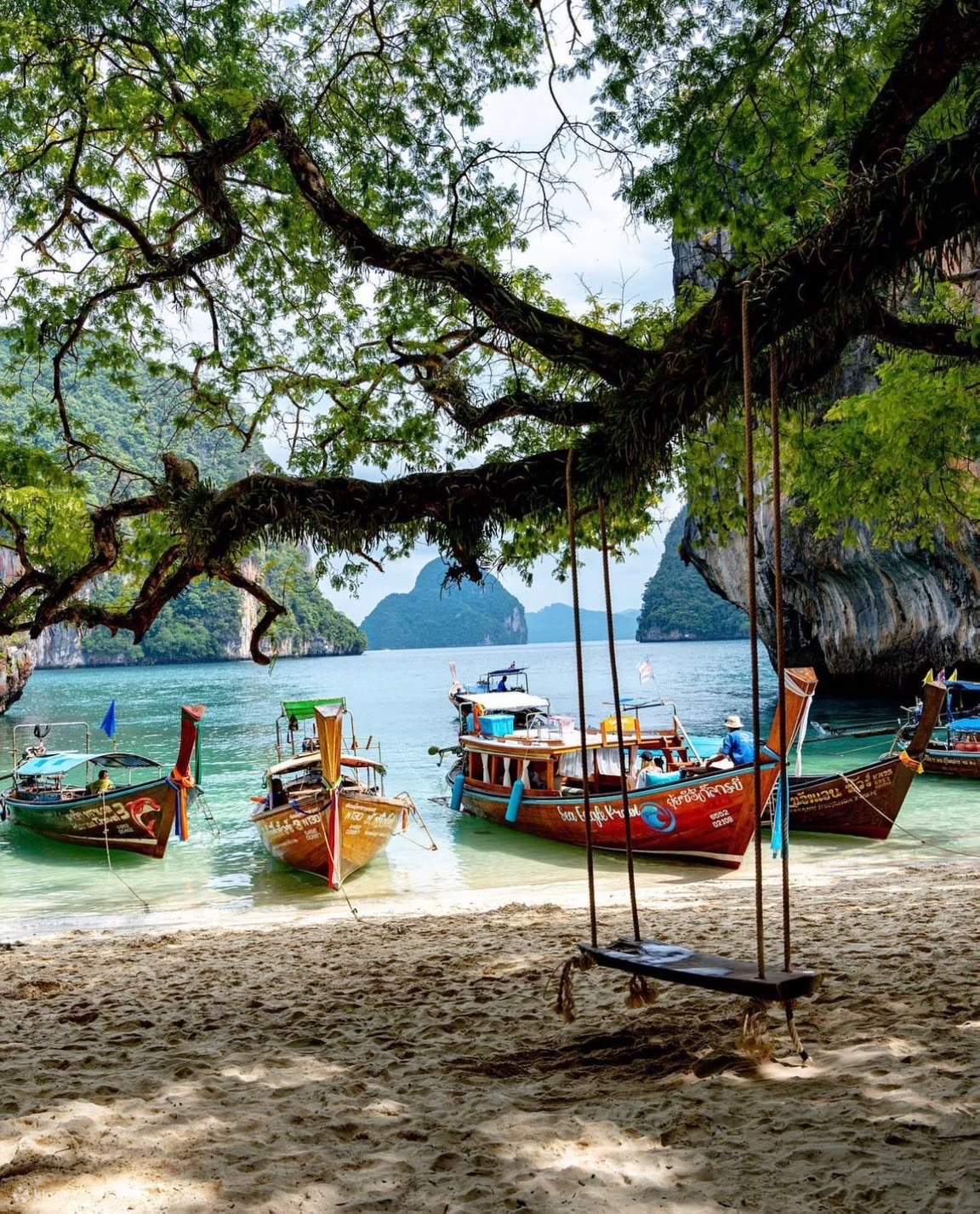 Krabi: Hong Island Day Tour by Speedboat - Klook