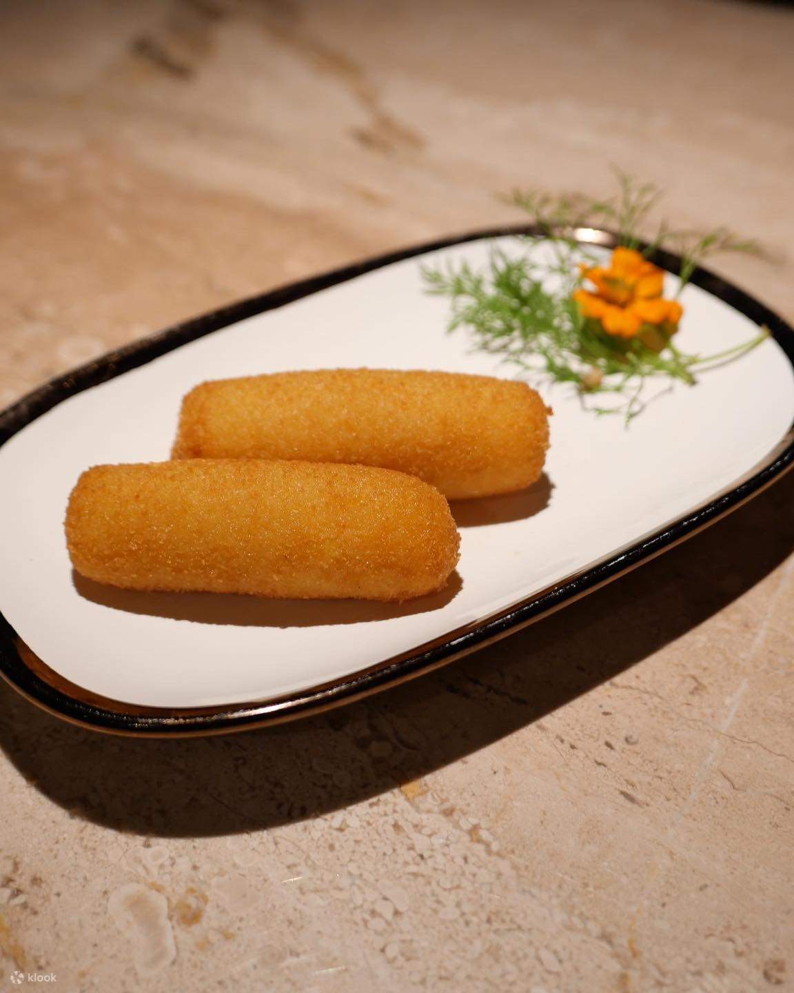 Man Fu Lou Authentic Hong Kong Cuisine (Si Phraya) - Klook Australia