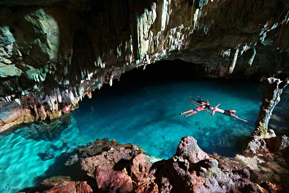 Tour di 1 giorno alla Grotta di Rangko e Snorkeling all'Isola di Sabolo ...