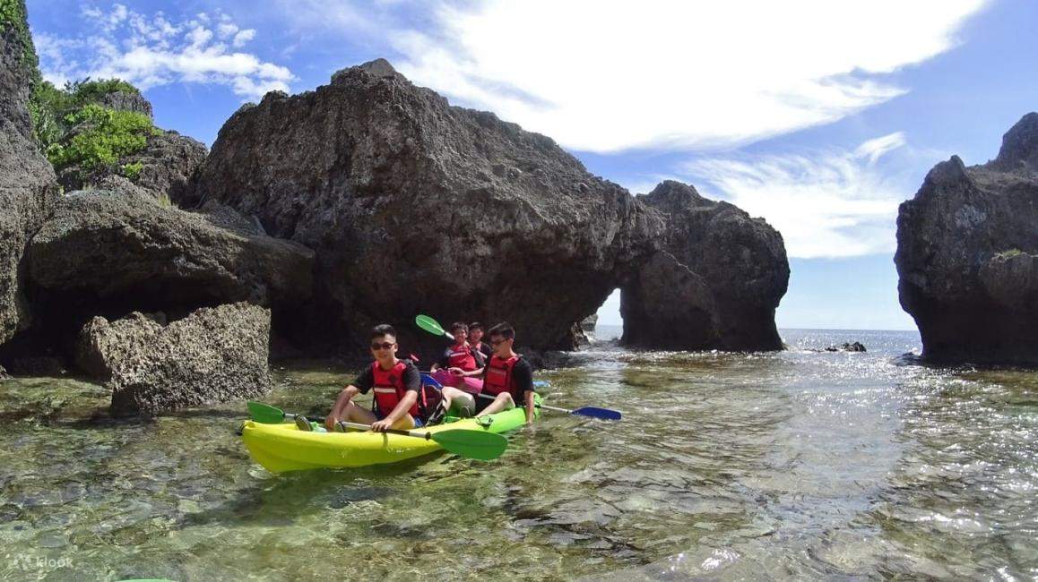 Pingtung: Pengalaman Kano & Snorkeling & SUP Transparan Xiaoliuqiu ...
