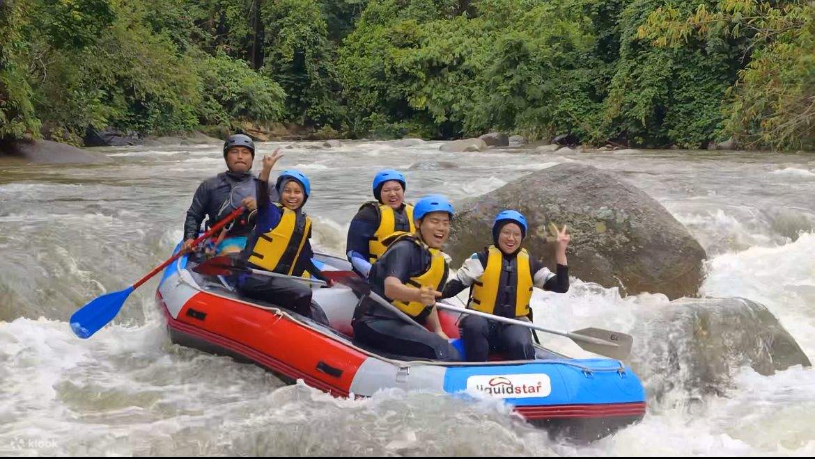 Adventure White Water Rafting Gopeng, Perak Half Day Trip - Klook ...