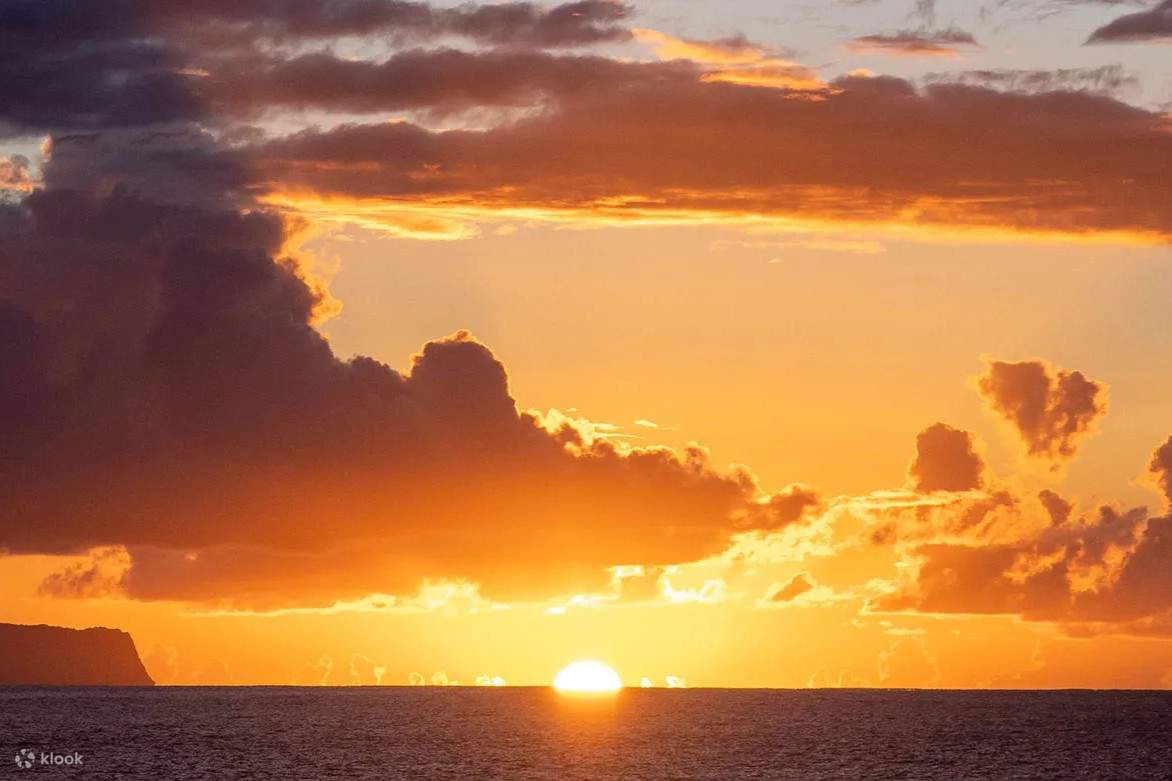 Sunset Dinner Catamaran Experience in Napali Coast - Klook Hong Kong