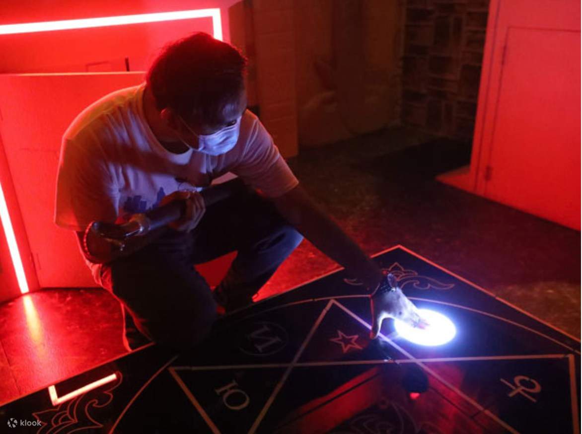 Escape Room Experience by MAZE Escape Room - Klook Malaysia
