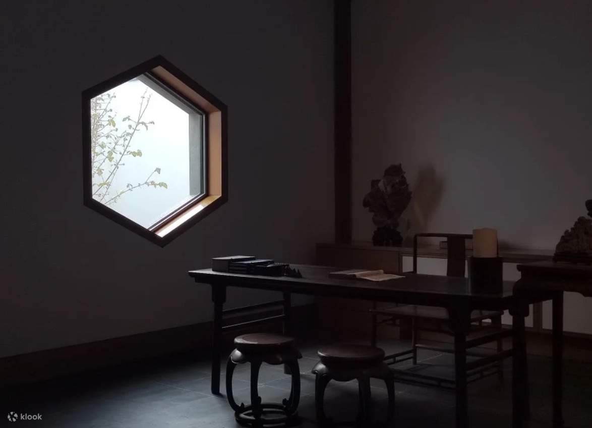 Suzhou 2-Day Tour (Humble Administrator's Garden + Zhouzhuang Ancient ...