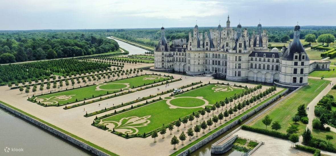 Loire Castles Day Trip and Wine Tasting Private trip from Paris - Klook ...