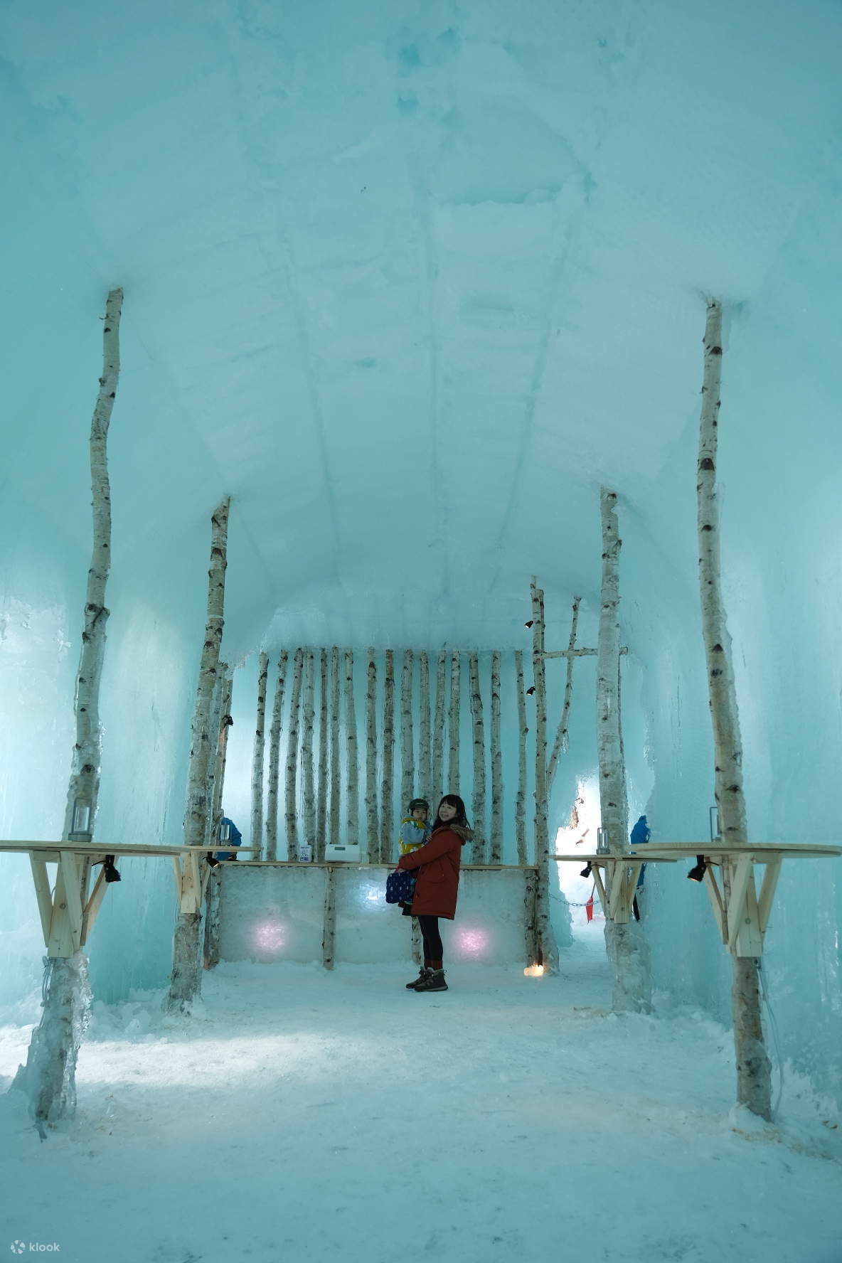Lake Shikotsu Ice Falls Festival & Hoshino Tomamu Ice Village Day Trip ...