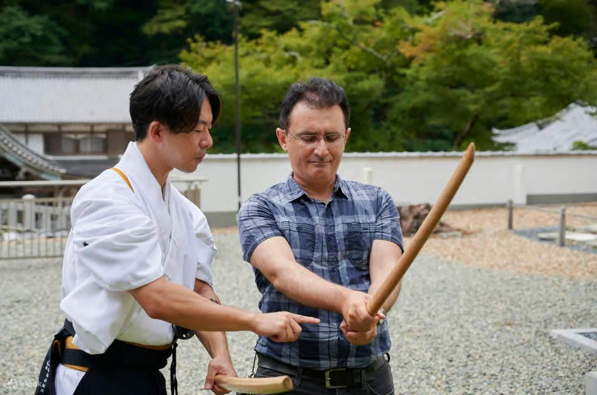 Osaka: Pengalaman Samurai Pribadi - Berlatih dengan Master Pedang ...