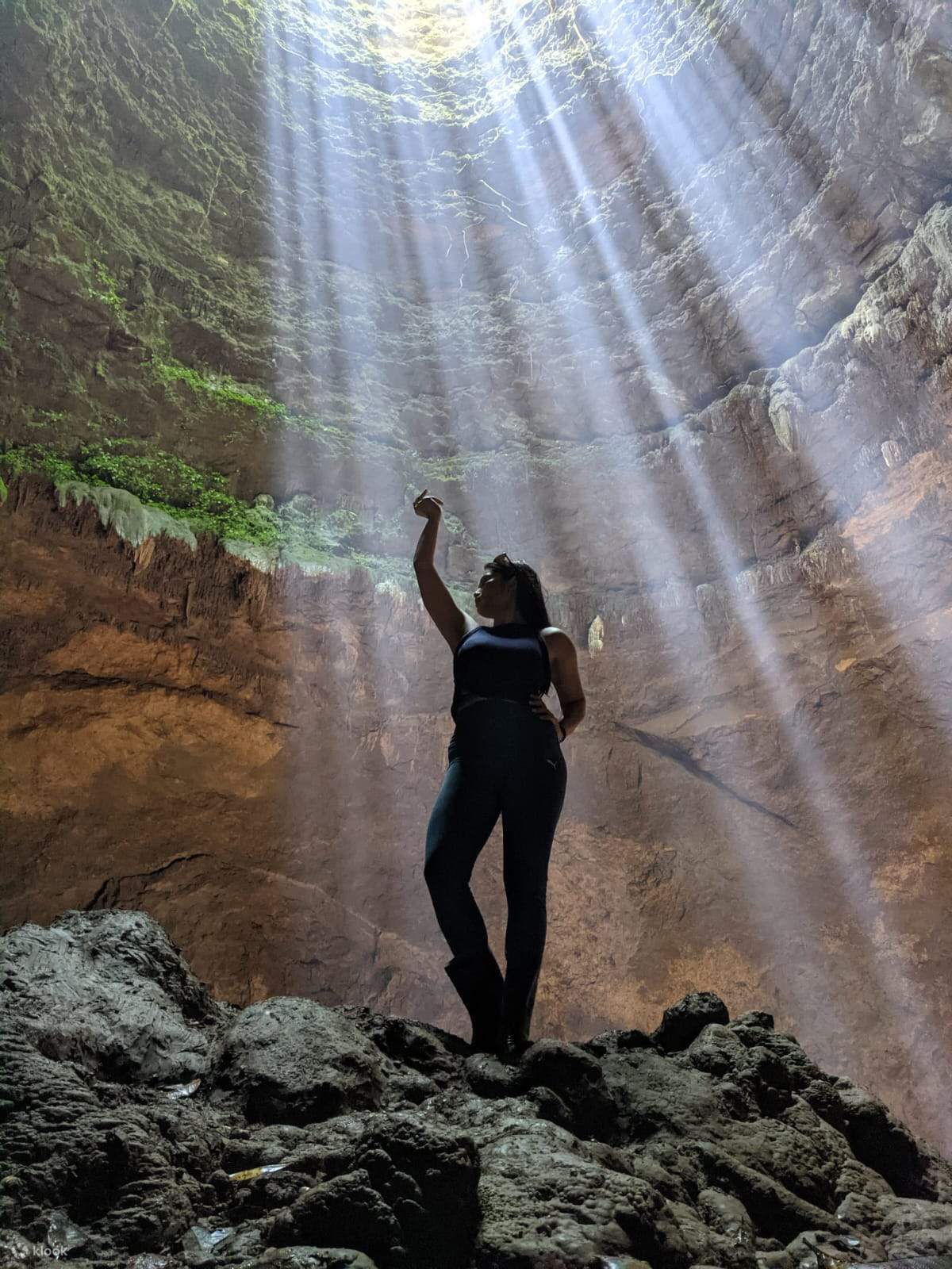 日惹出发的洞穴探险之旅：钟布朗洞（Jomblang Cave）和宾杜尔洞（Pindul Cave）之旅 - Klook客路