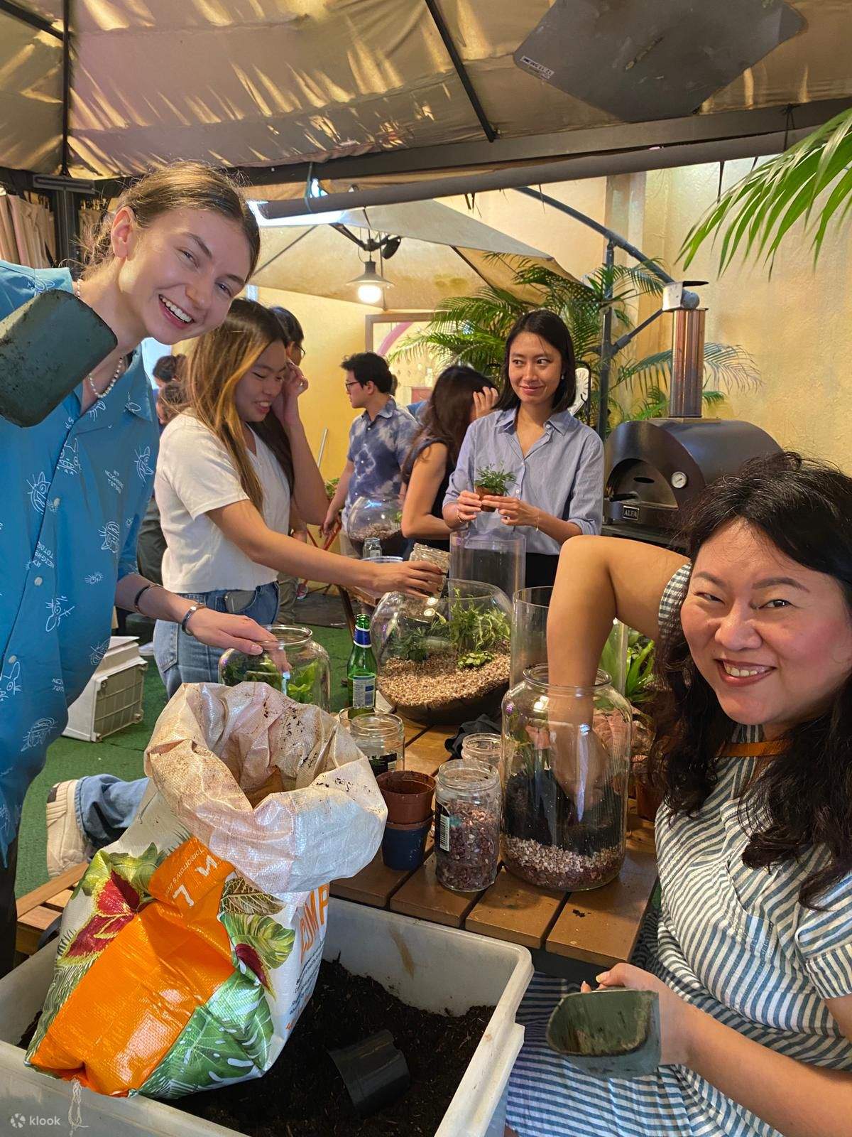 Lokakarya Terarium Besar di The Sundowner - Klook Indonesia