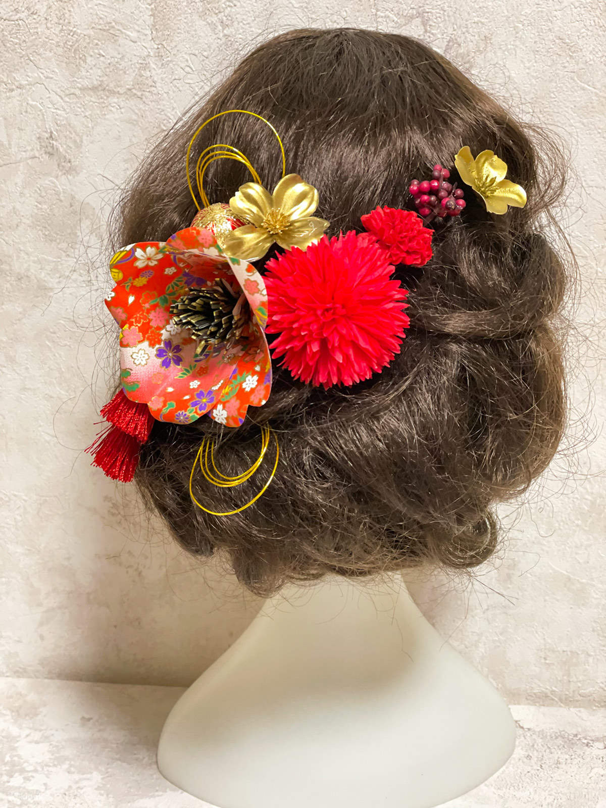 Japanese-style hair accessories and brooch making experience (Kyoto ...