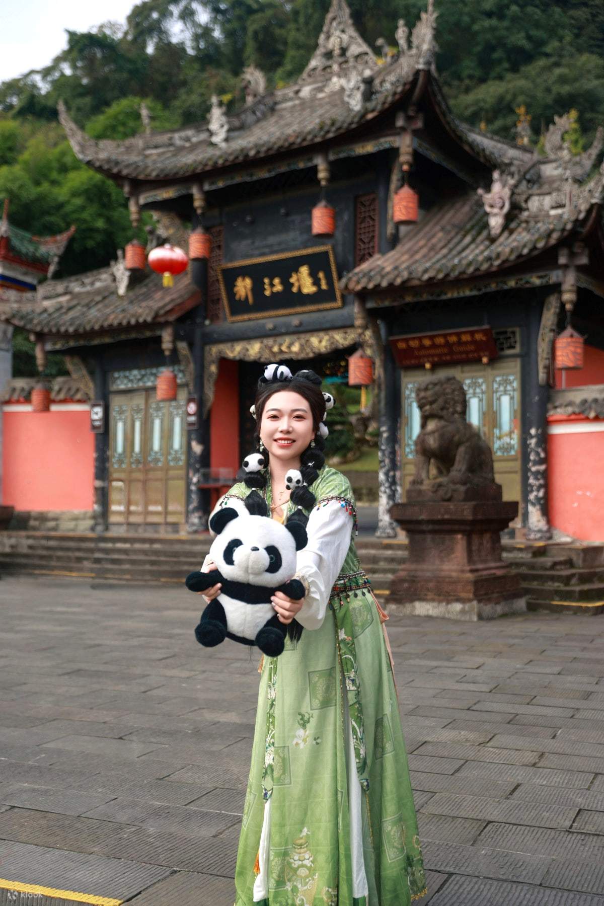 Chengdu Dujiangyan Photography Travel (Ethnic Style/Hanfu) - Klook