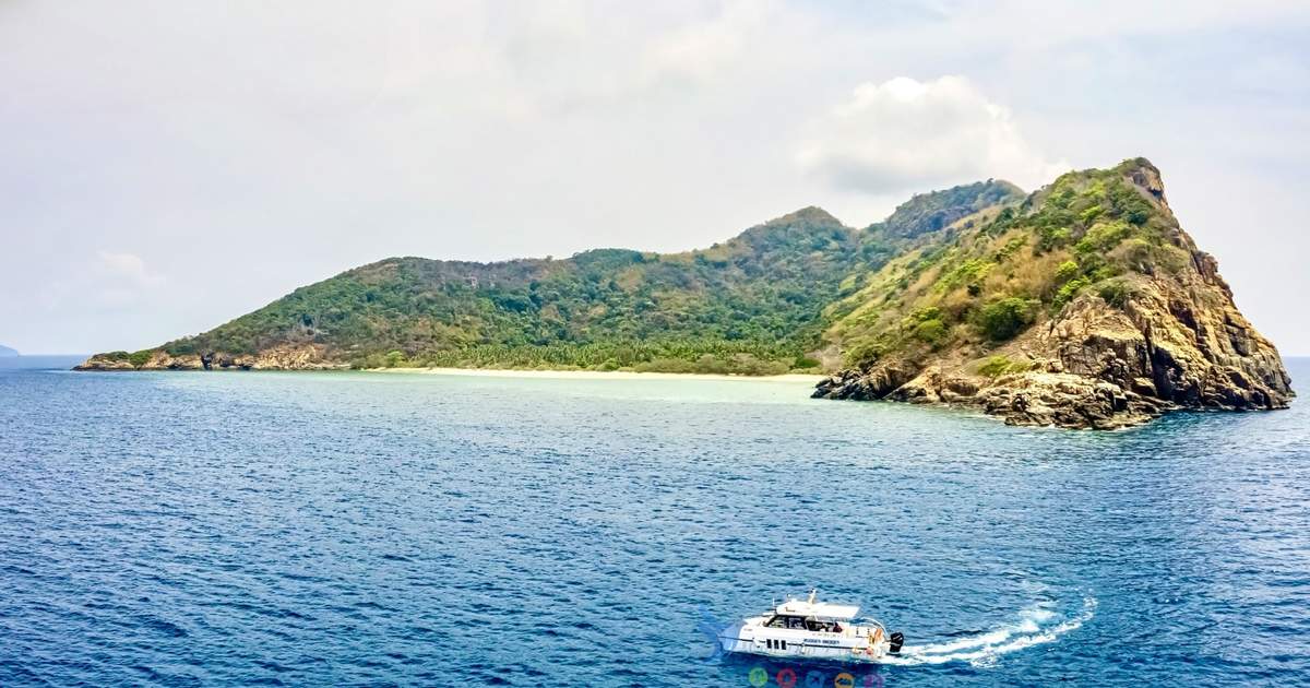 Bay Canh Island & Tai Island Tour in Con Dao; Turtle Releasing, Snorkeling & Kayak experience ...