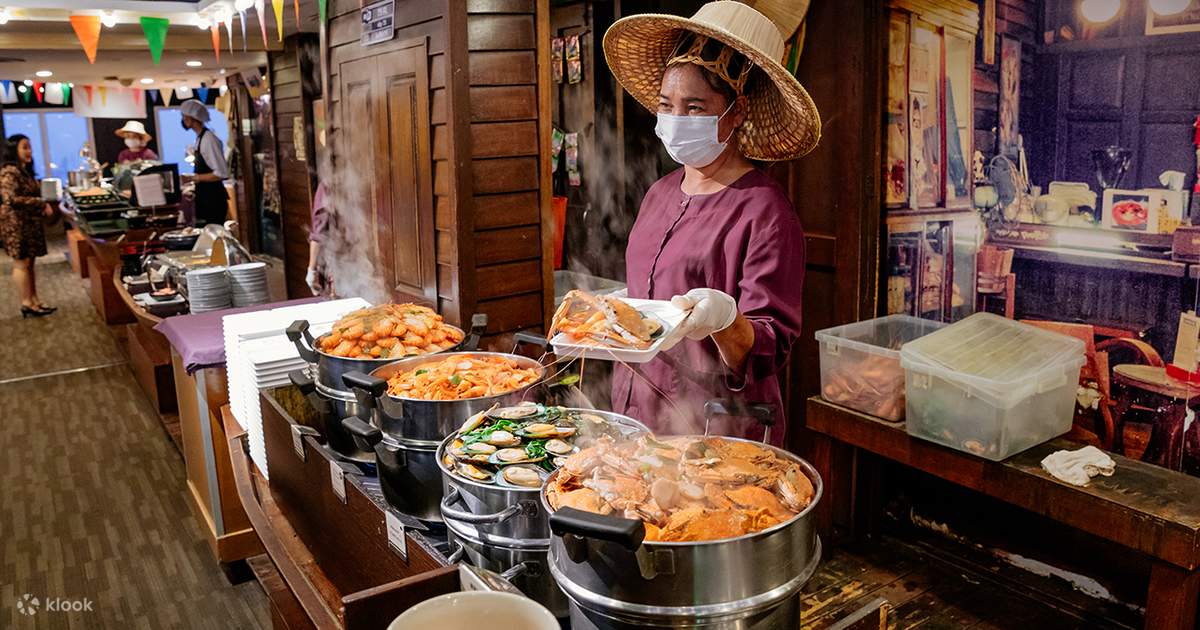 Baiyoke Floating Market Buffet in Baiyoke Sky Hotel's 75th Floor in ...