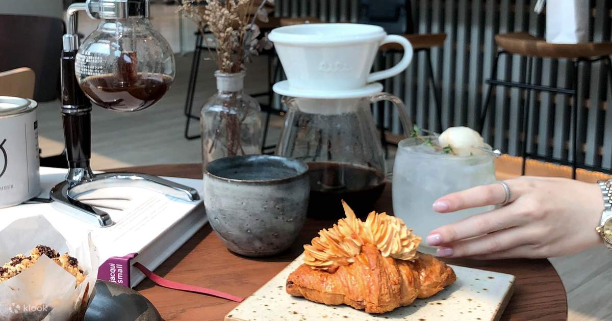 Coffee Combo Sets at host x AMBER at CentralWorld