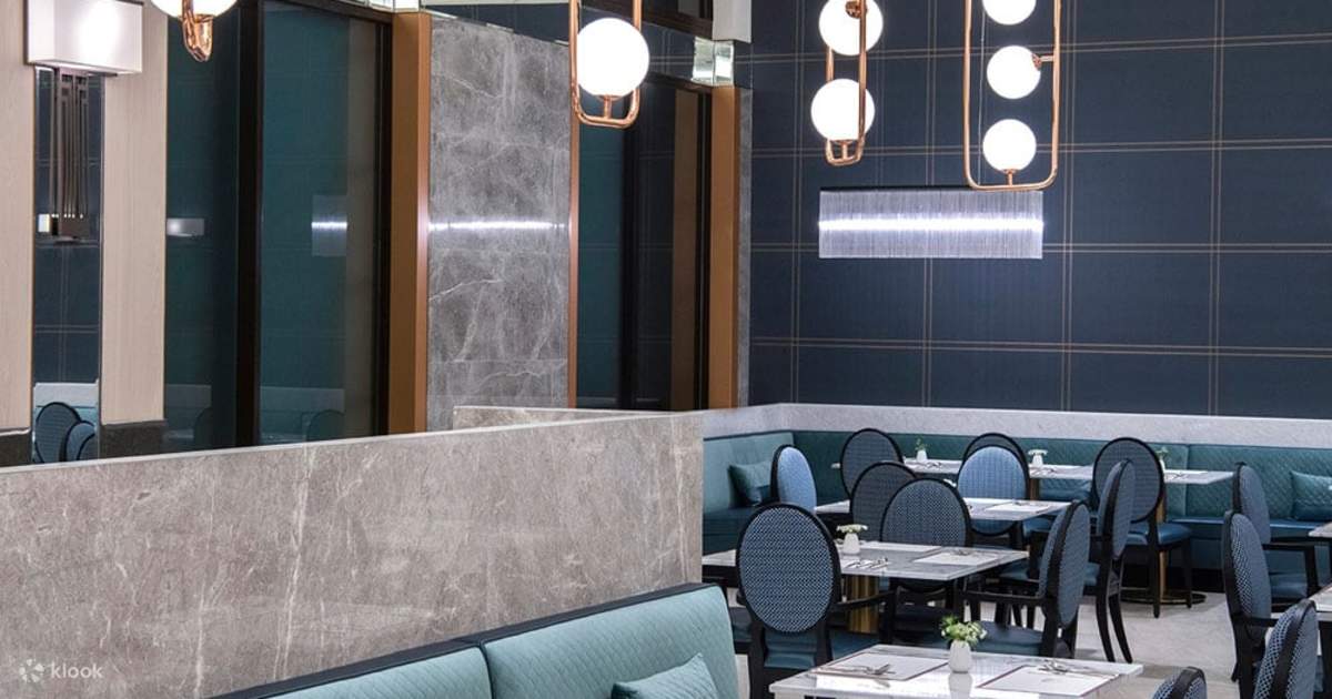 Rococo Tea House by Hamp Court Palaze