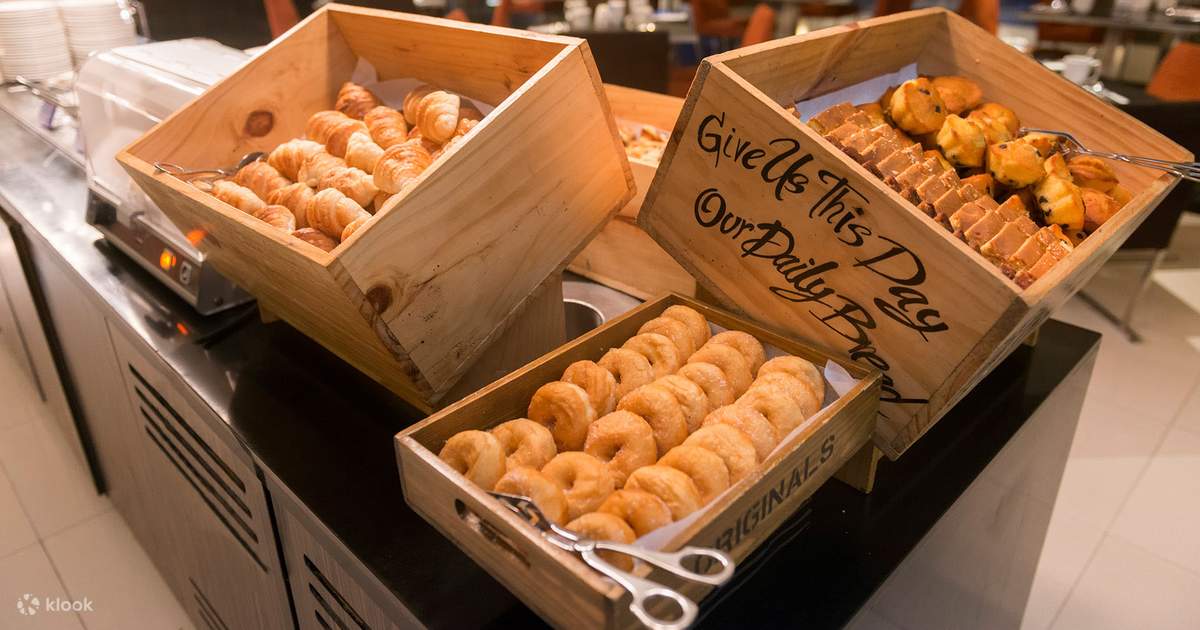 Dinner Buffet at Citi Bistro in Pathumwan Princes Hotel