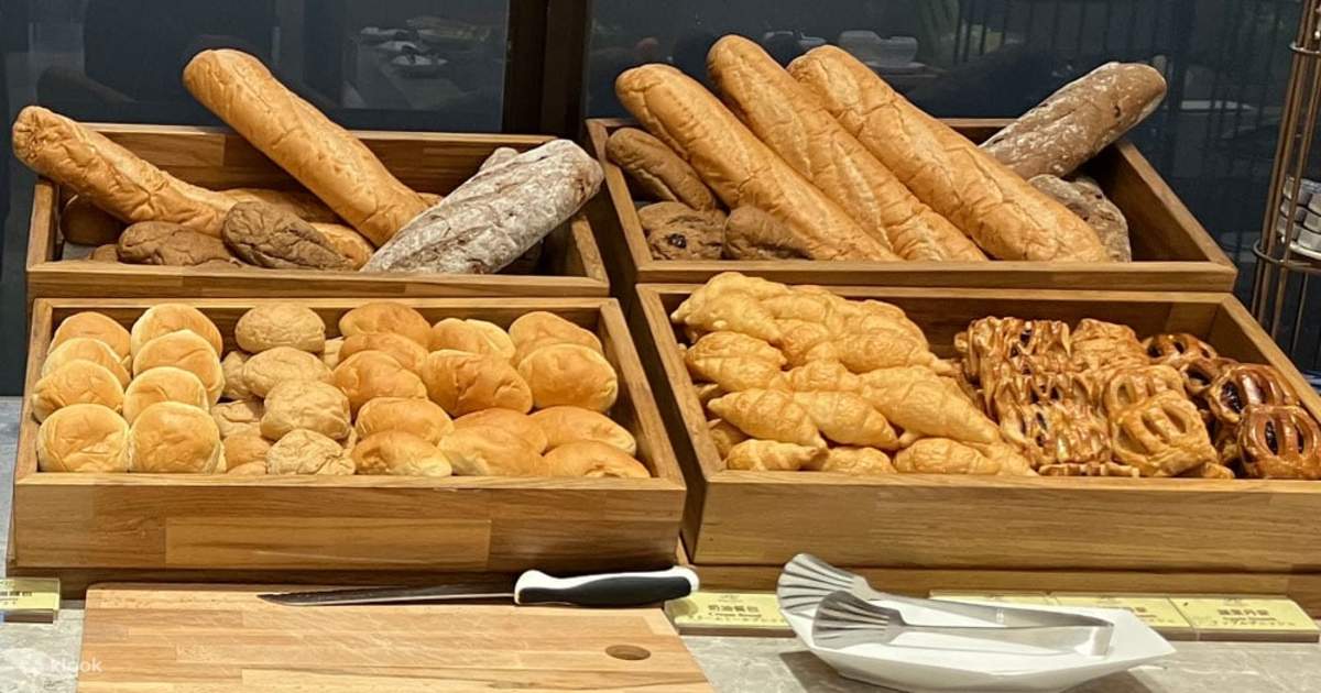 Rococo Tea House by Hamp Court Palaze