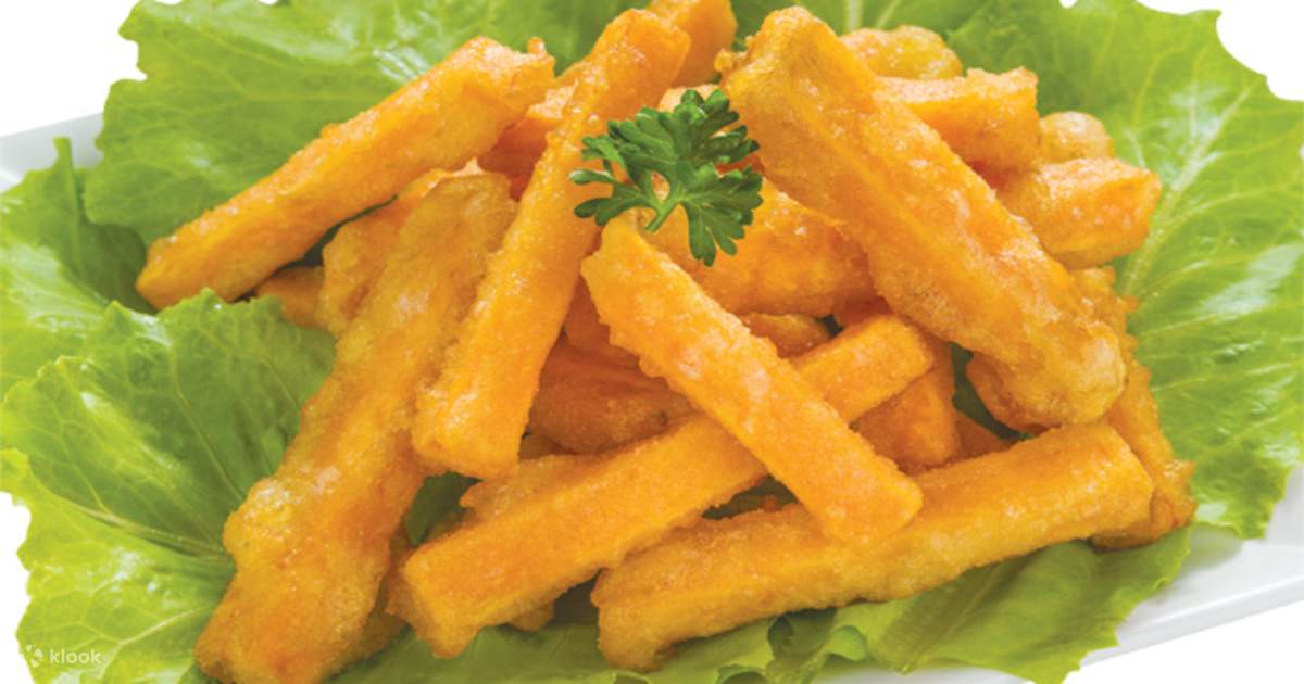 Hot Star Large Fried Chicken at Shilin Night Market Singapore