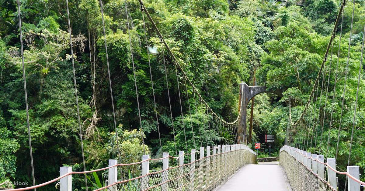 Wulai Yun Hsien Amusement Park & Wulai Trolley Romance Bridge & Wulai ...