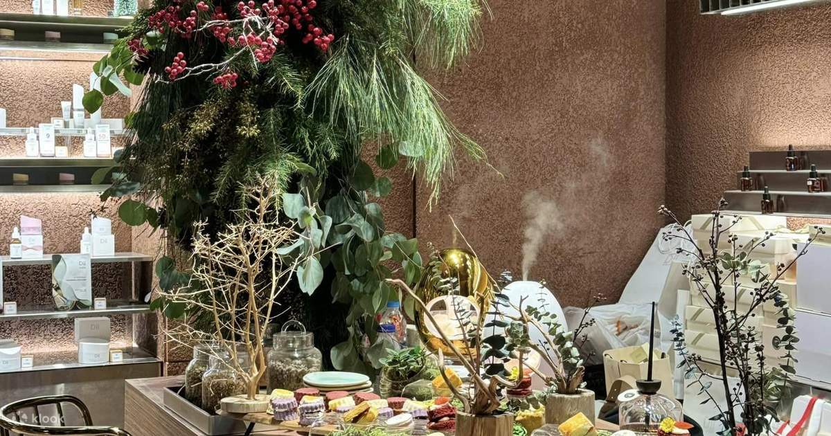 Divana Atelier Flagship Store and Cafe in Emsphere