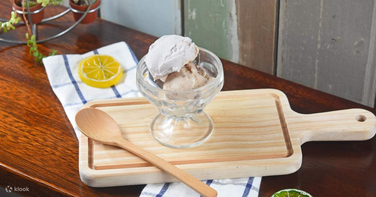 Classic Ice Cream at Snow King Ice Cream in Ximen Station, Taipei ...