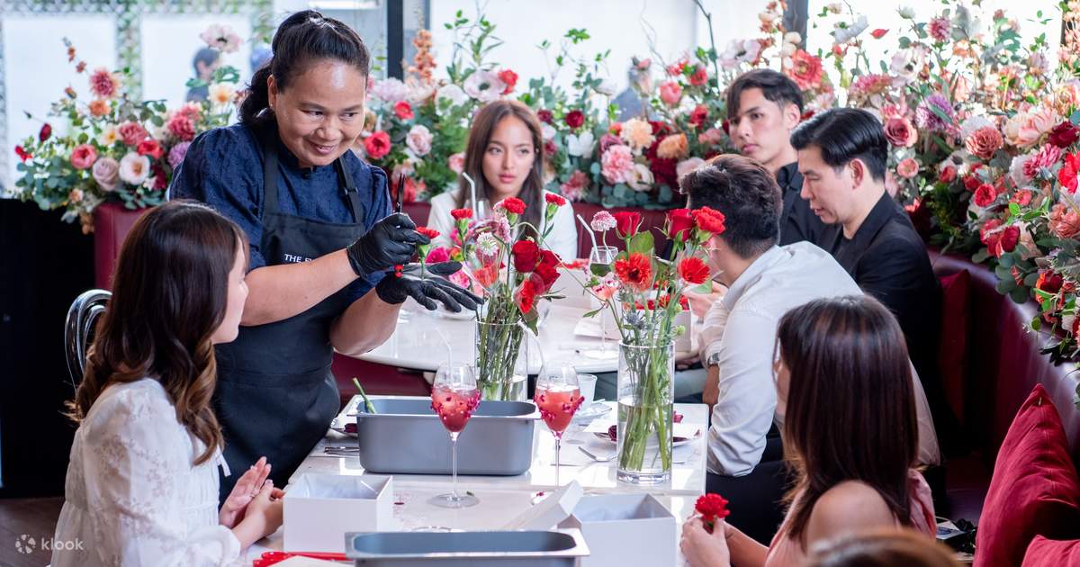 The Florist Bar Botanical Elegance