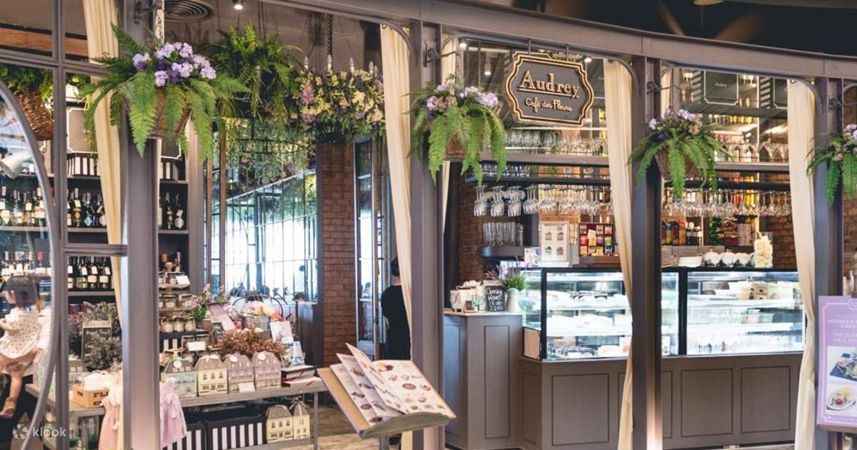 All You Can Eat at Audrey Cafe des Fleurs at EmQuartier, Thailand