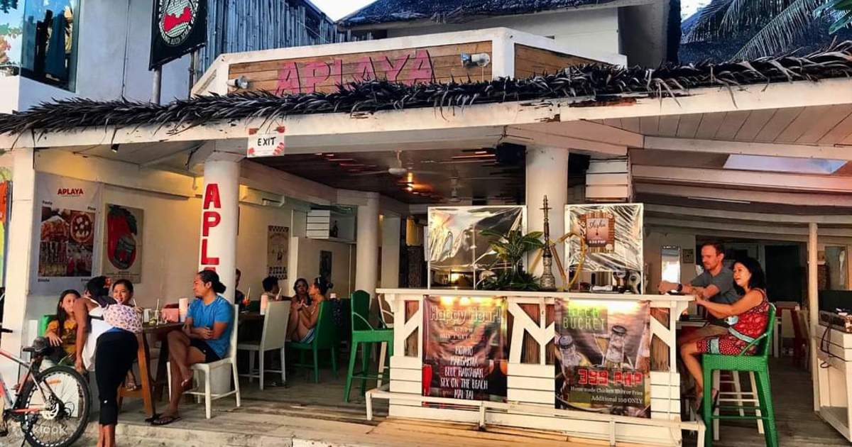 Aplaya Beach Bar in Boracay