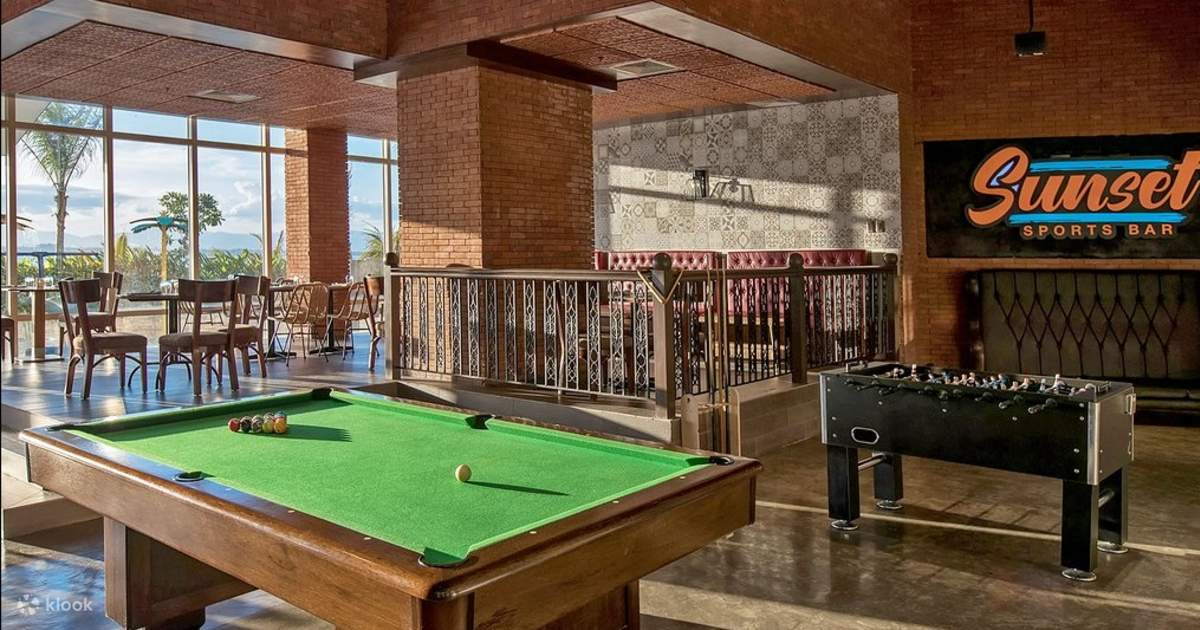 Dusit Thani Mactan's Sunset Sports Bar in Dusit Thani Mactan Cebu ...