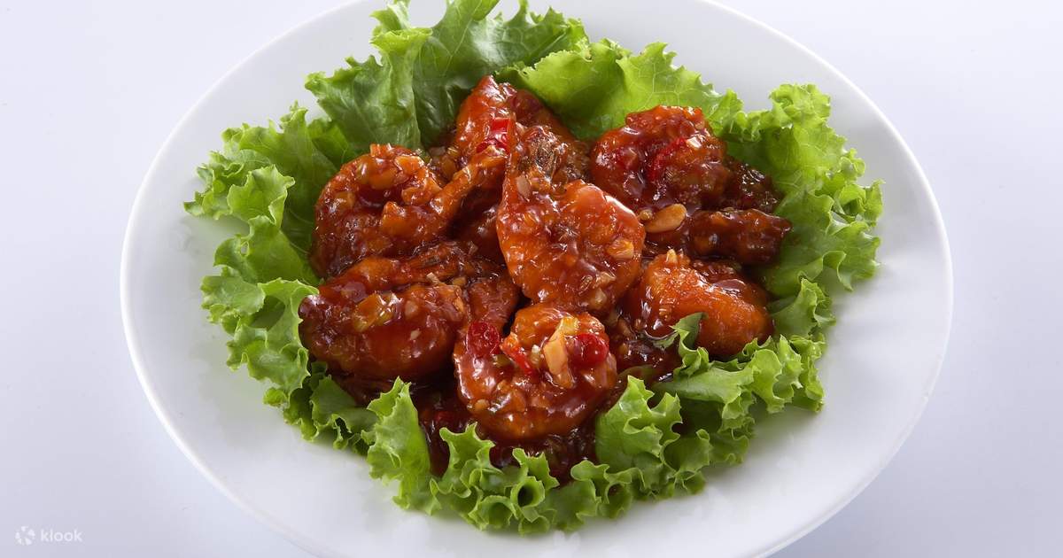 Chinye at Zhongshan Station - Klook United States US