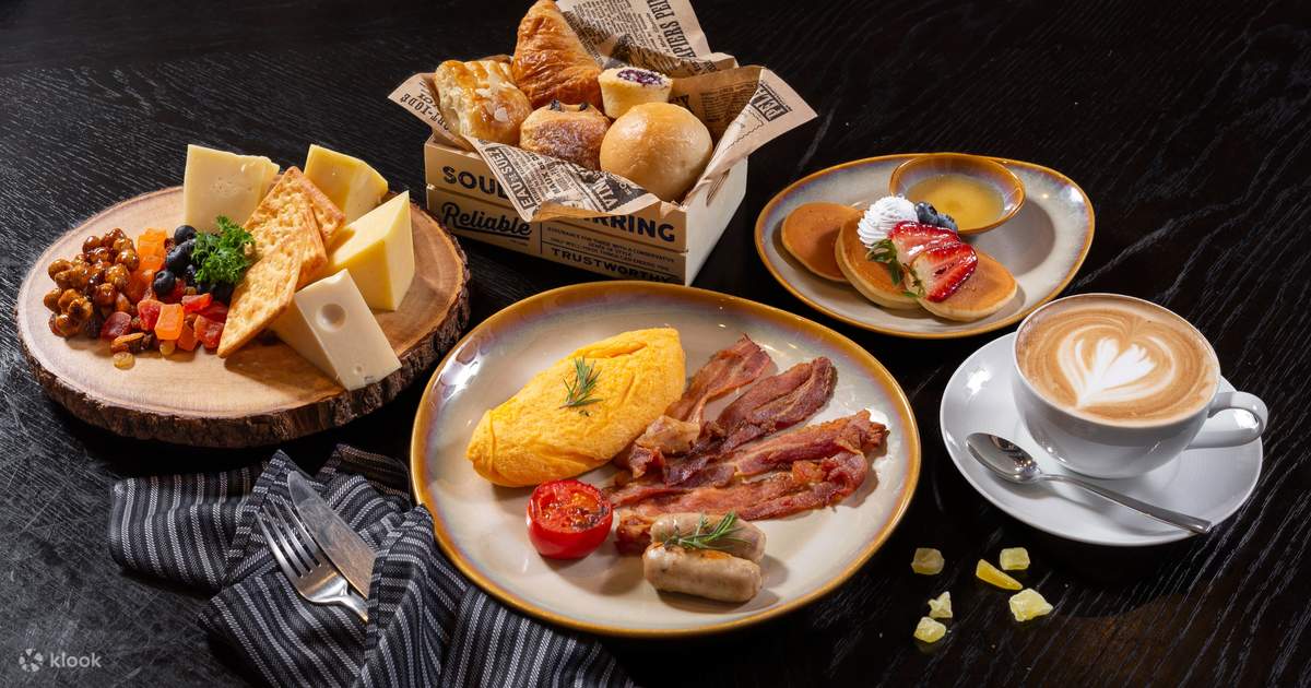 Chao Leh Kitchen at Four Points by Sheraton Phuket Patong Beach Resort