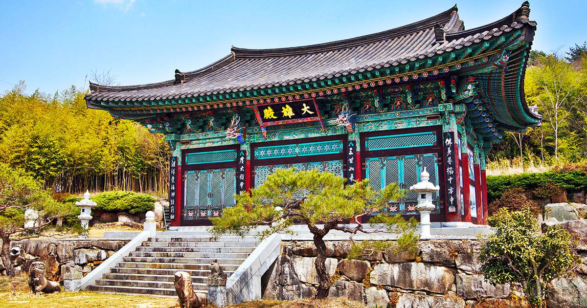 Busan: Snow Season Ice Valley Cable Car & UNESCO Spot Discovery Tour