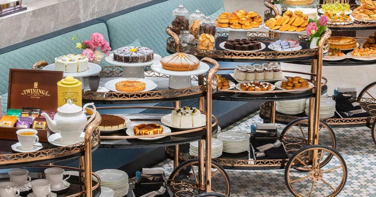 Rococo Tea House by Hamp Court Palaze