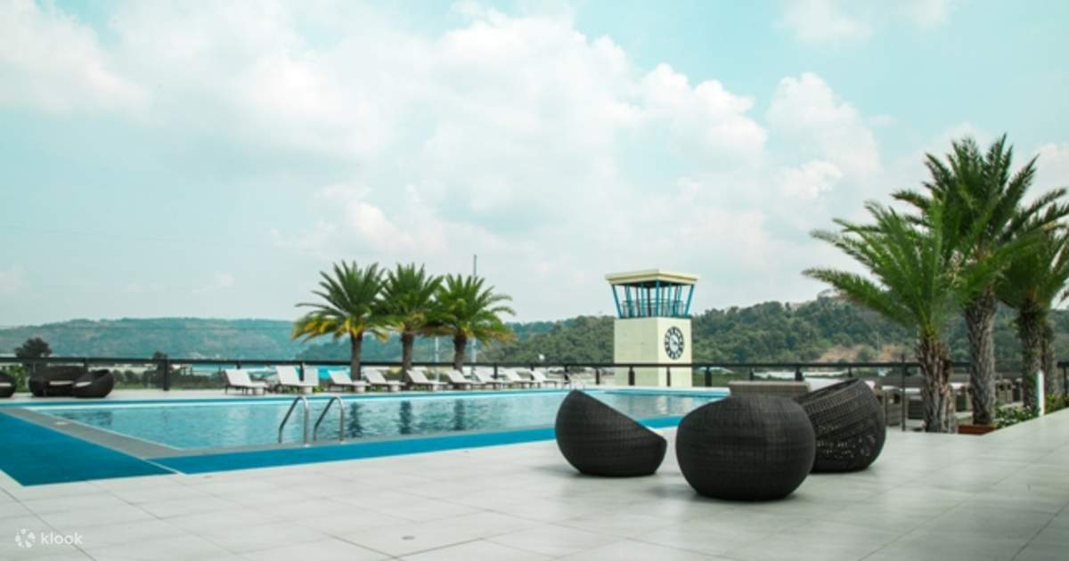 Subic Staycation at Le Charme Suites (Overnight or 3D2N Stay)