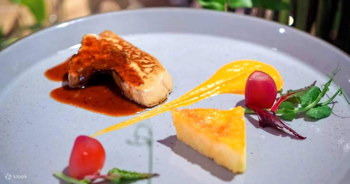 The Berkeley Dining Room in The Berkeley Hotel Pratunam