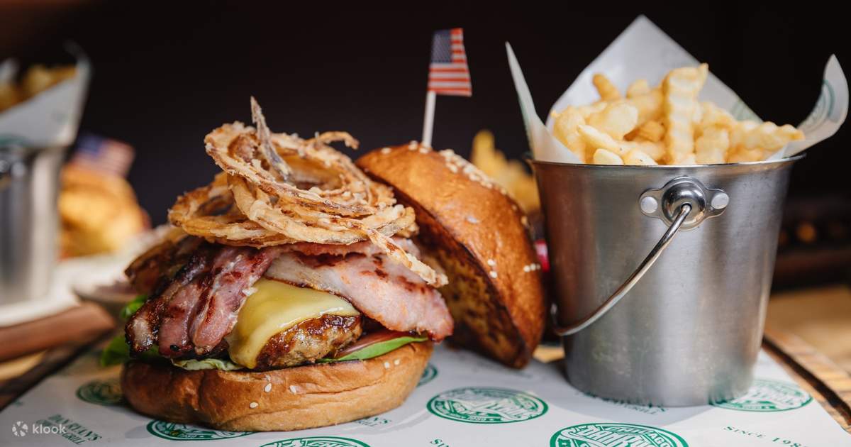 Dan Ryan's Chicago Grill in Hong Kong
