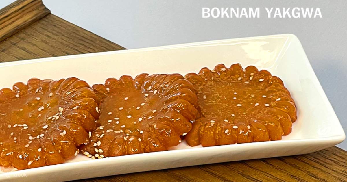 Yakgwa Korean Traditional Dessert Pick-up in Seoul