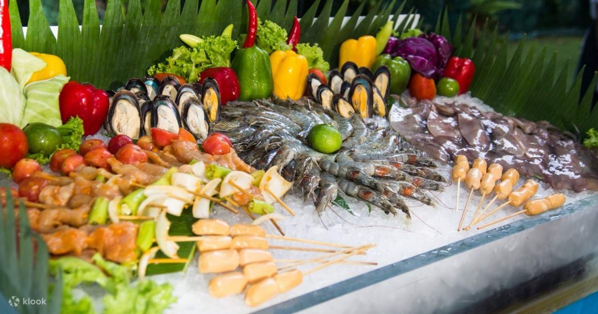 Makan Malam Buffet Internasional BBQ di A-ONE Star Pattaya, Thailand