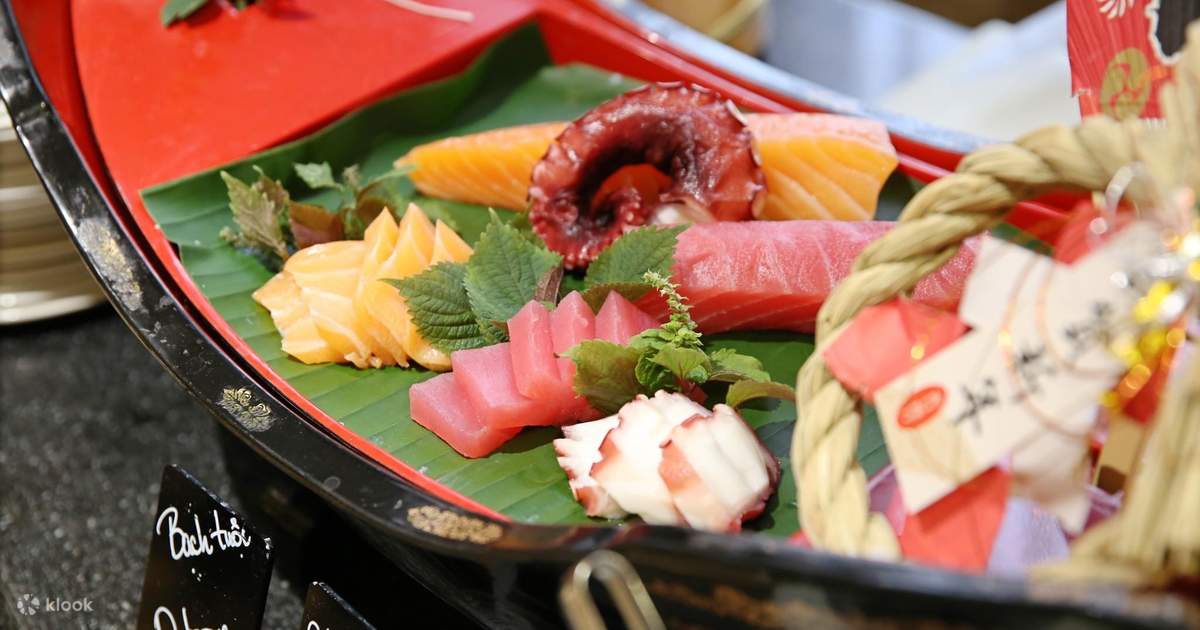 Buffet at Sheraton Hanoi Hotel (Oven D'or Restaurant)
