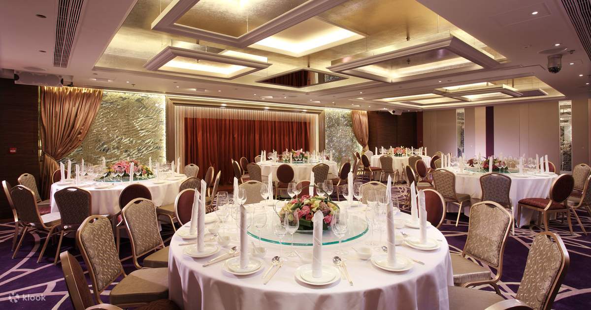 Maxim’s Palace in Sheung Wan, Hong Kong