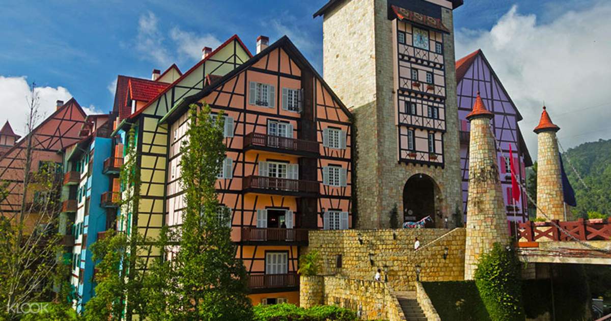 Colmar Tropicale Bukit Tinggi and Japanese Village Day Tour in Kuala Lumpur