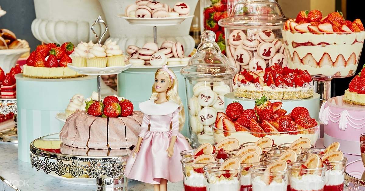 Strawberry Dessert Buffet at JW Dongdaemun Marriott Hotel in Seoul ...