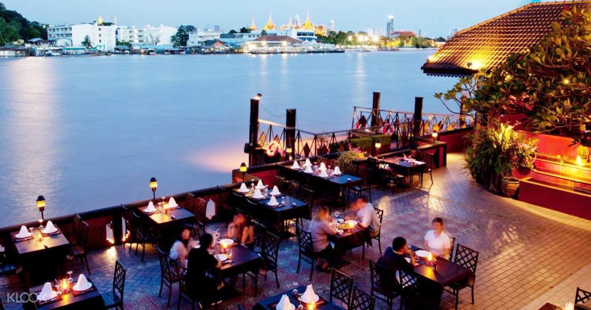 House and Premium Sets at Supatra River House in Maharaj Pier