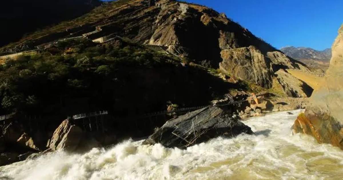 Shangri-La, Tiger Leaping Gorge, Napa Lake, Songzanlin Temple Small ...