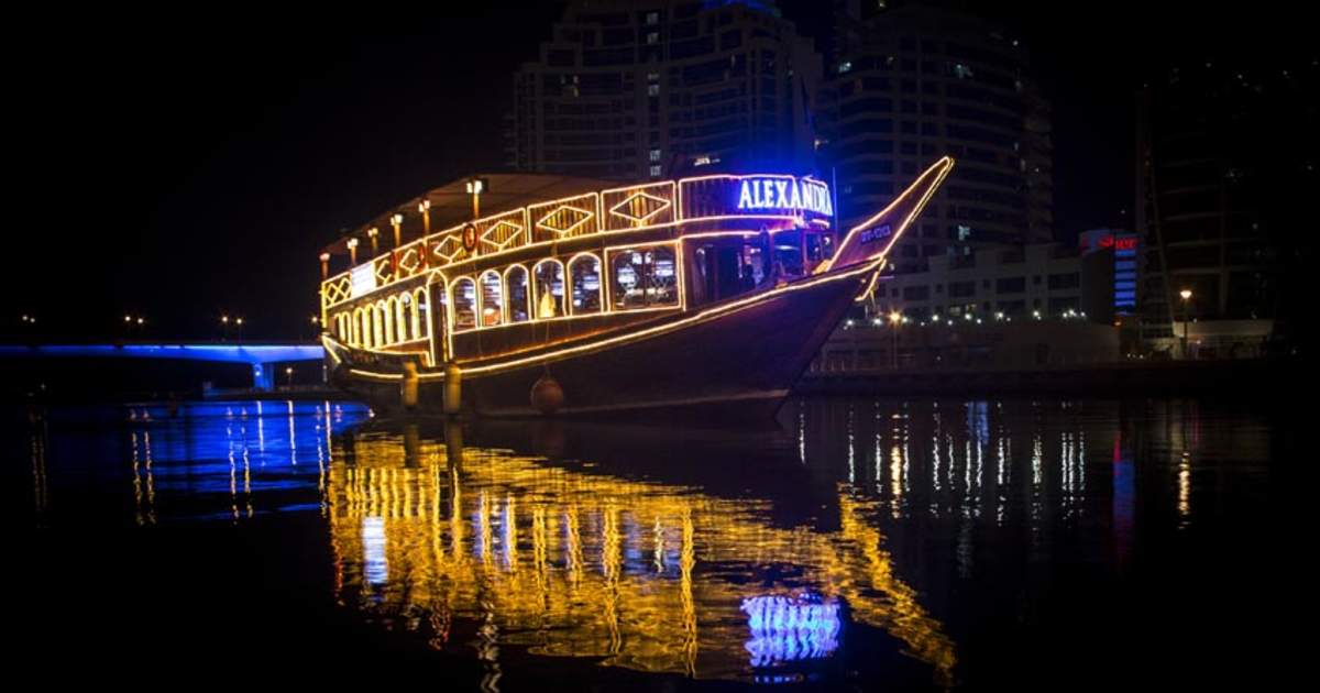 PELAYARAN MAKAN MALAM ALEXANDRA DHOW - Klook Indonesia