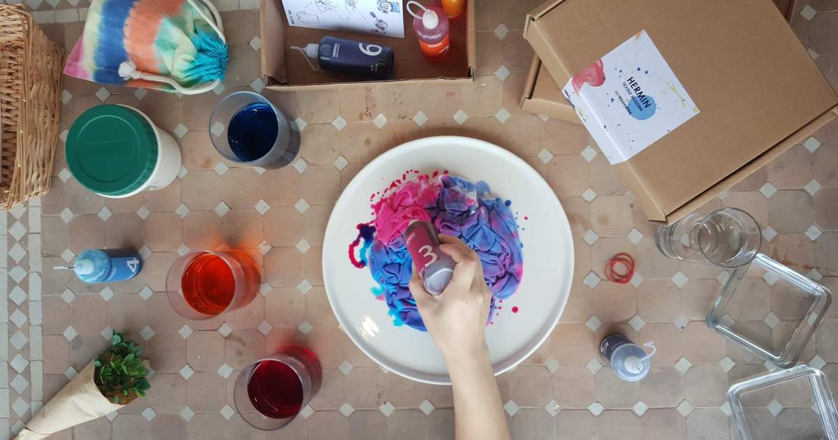 DIY experience of hand-dyed fabrics in Tainan Heming Textile Culture ...
