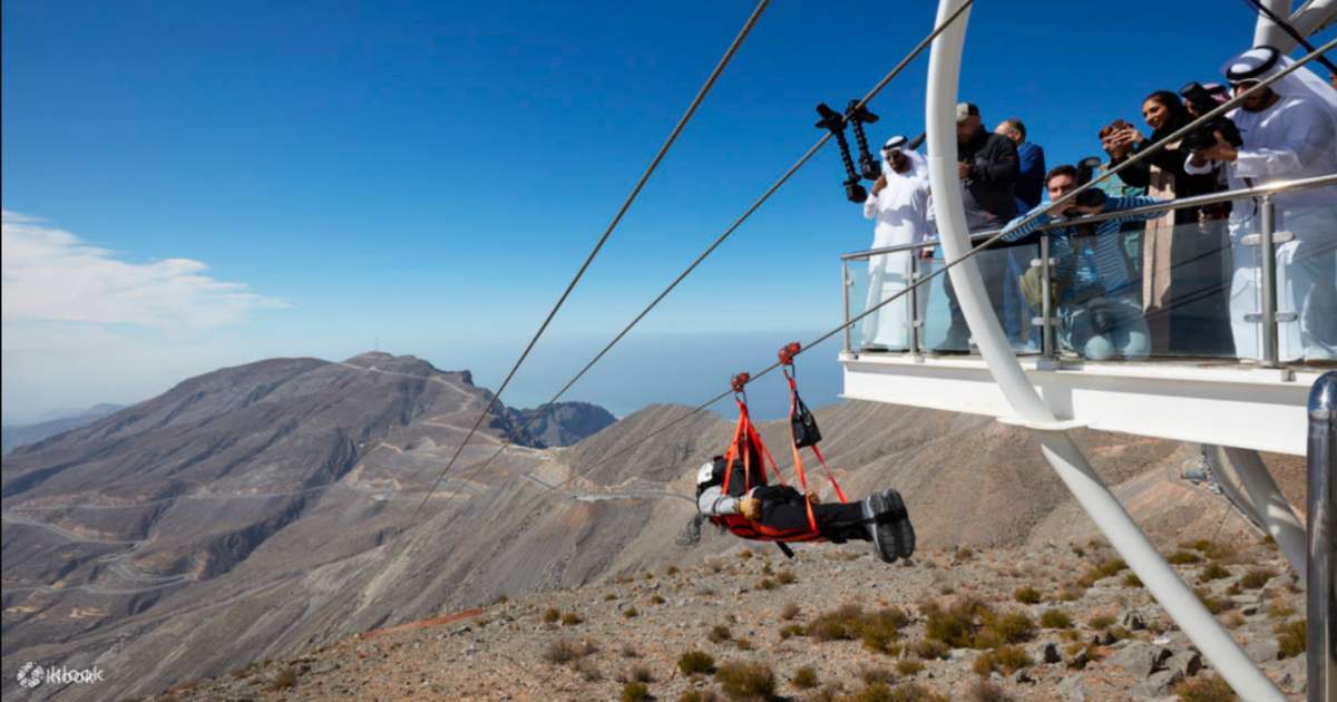 体验世界上最长的 Jebel Jais 高空滑索的刺激，距迪拜仅很短的车程 Klook客路