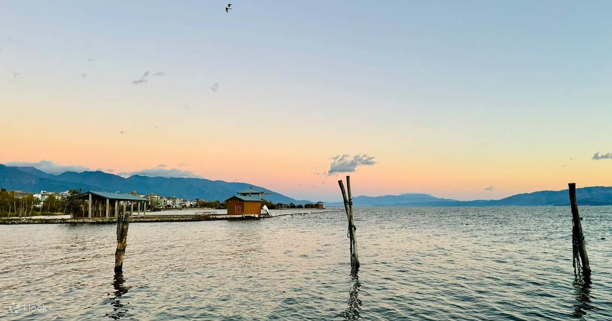 One-Day Tour of Erhai Lake in Shuanglang and Xizhou, Dali, Yunnan (Lake ...