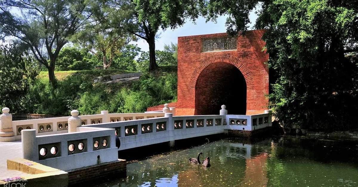 Eternal Golden Castle Admission Ticket in Tainan - Klook